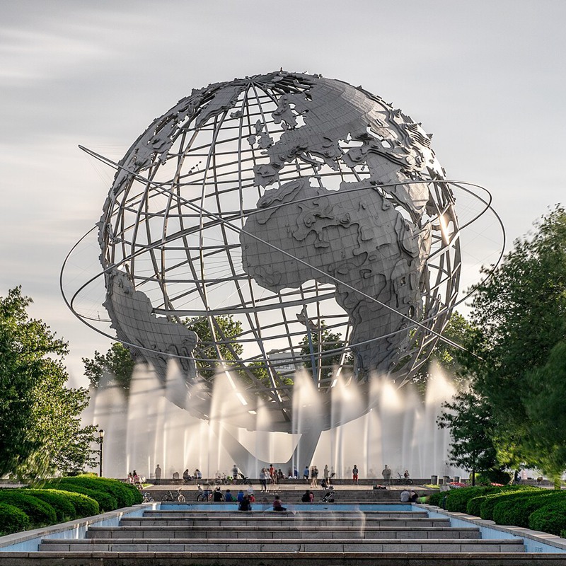 How Stainless Steel Landmark Sculptures Attract So Much Attention？